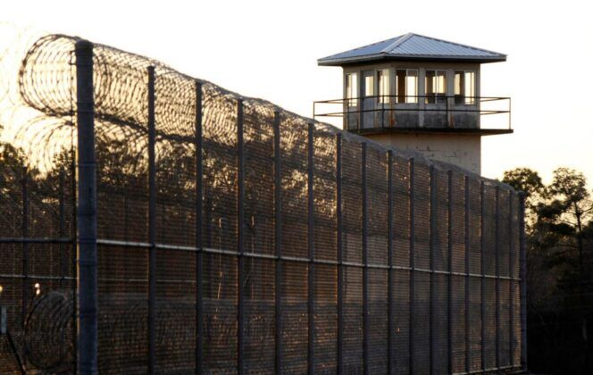 A jury voted for Jeffery Lee to receive a life sentence. Alabama plans ...